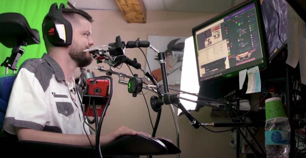 “RockyNoHands” Becomes First Quadriplegic Esports Player