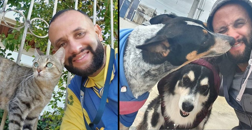 Mailman Takes Adorable Selfies With Animals on His Route