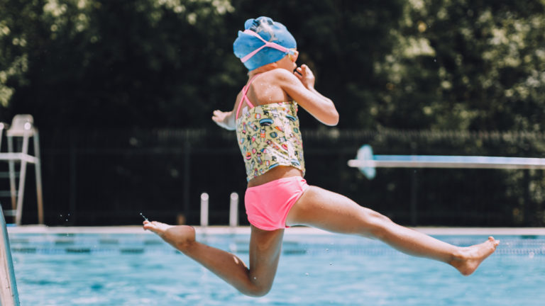 Which Swimsuit Colors Are Easily Spotted in an Emergency? | The Dad